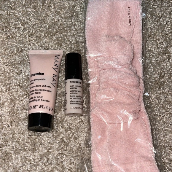 Mary Kay | Makeup | Nib Mary Kay Timewise Mini Even Complexion Set ...